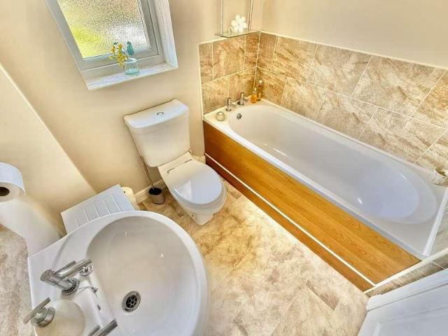 3 bed house for sale