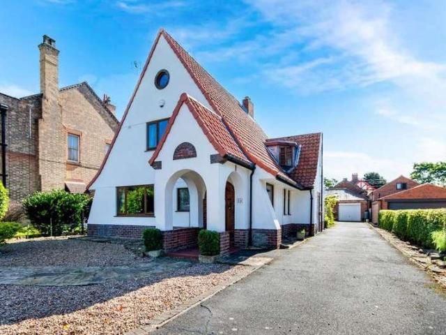3 bed house for sale