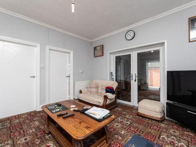 24 bed house for sale