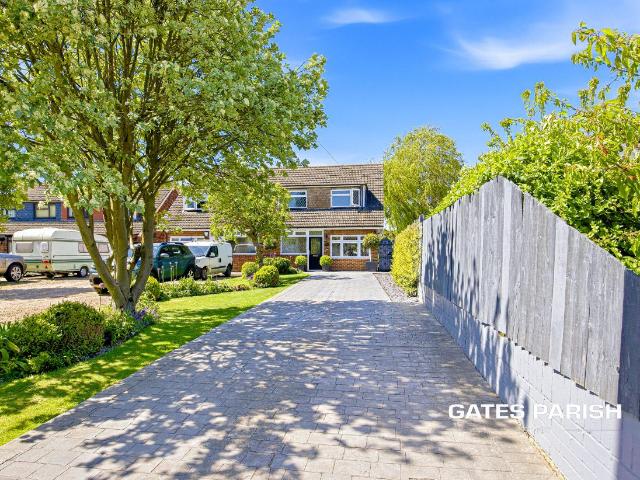 3 bed house for sale