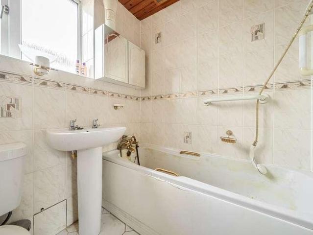 3 bed house for sale
