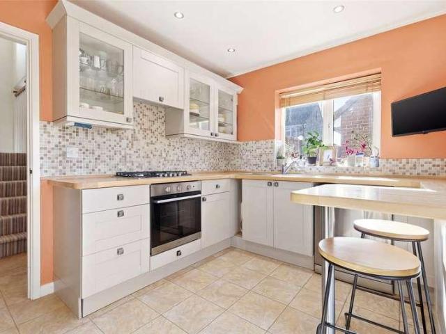 3 bed house for sale
