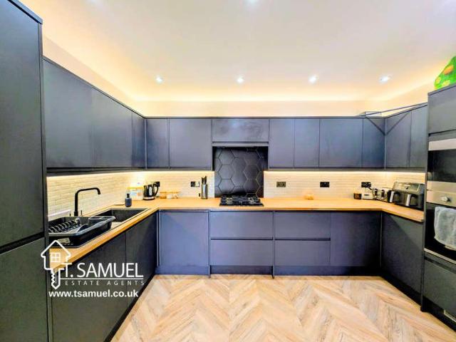 3 bed house for sale