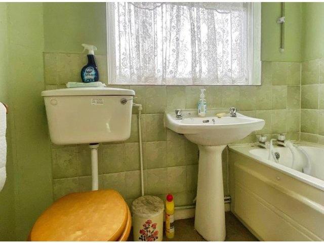 3 bed house for sale
