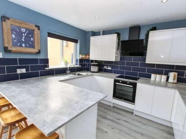 3 bed house for sale