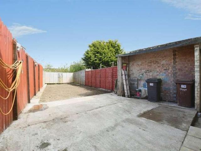 3 bed house for sale