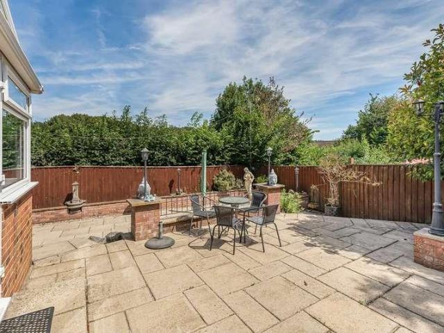 3 bed house for sale
