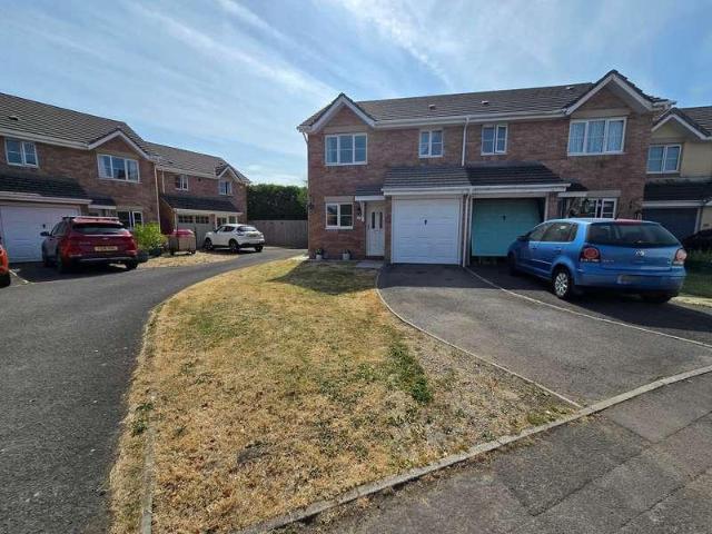 3 bed house for sale