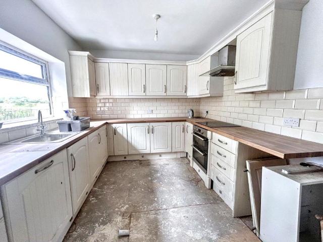 3 bed house for sale