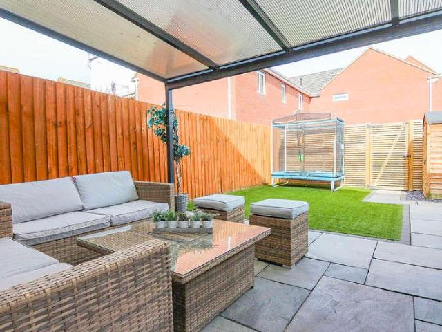 3 bed house for sale