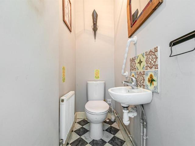 3 bed house for sale