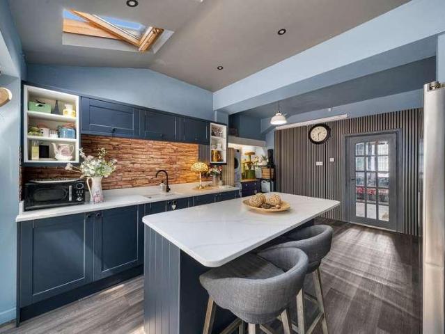 3 bed house for sale