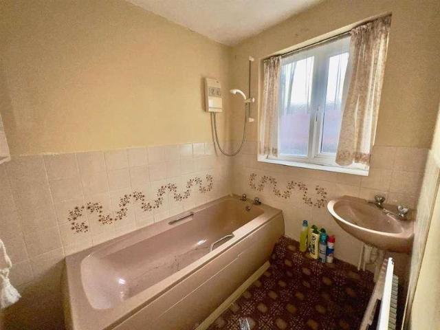 3 bed house for sale