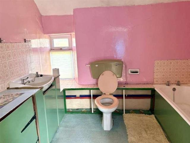 3 bed house for sale