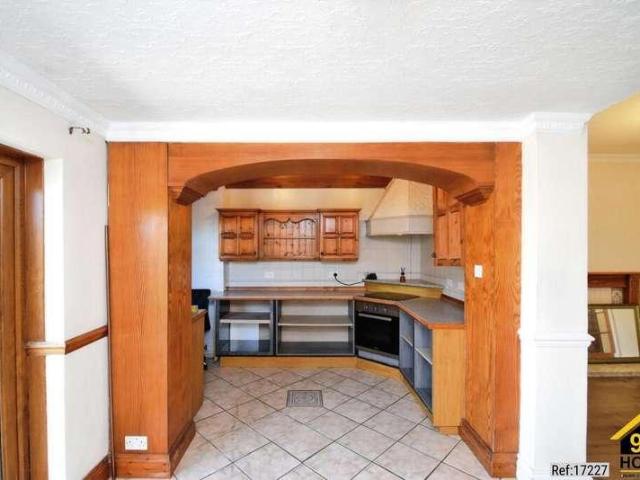 3 bed house for sale