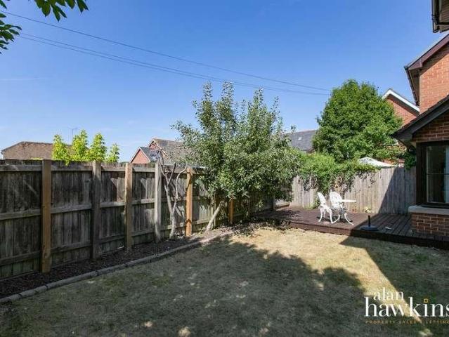 3 bed house for sale