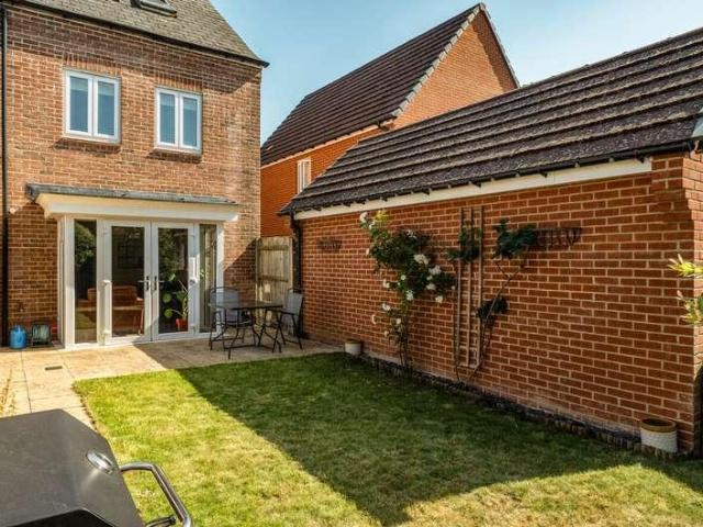 3 bed house for sale