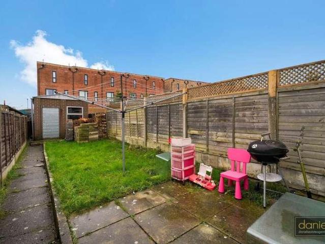3 bed house for sale