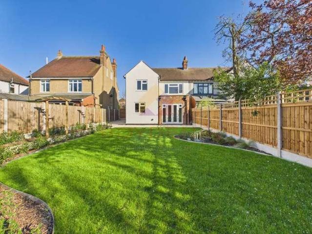 3 bed house for sale