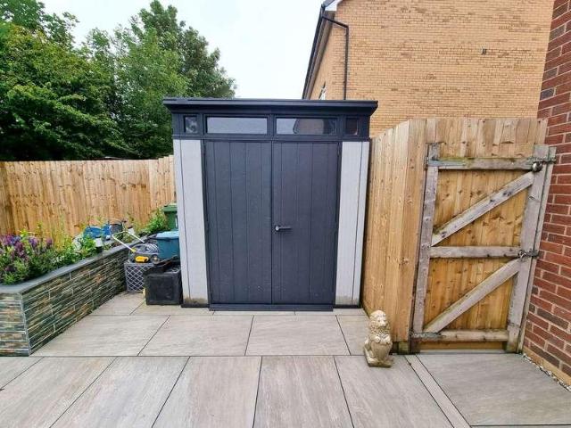 3 bed house for sale