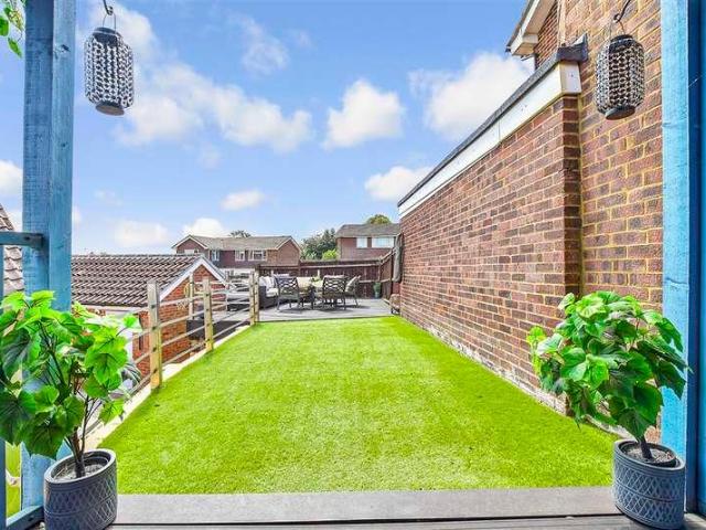 3 bed house for sale