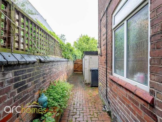 3 bed house for sale