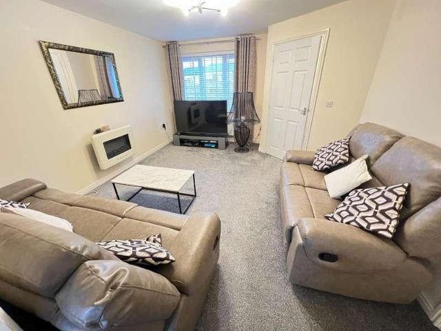 3 bed house for sale