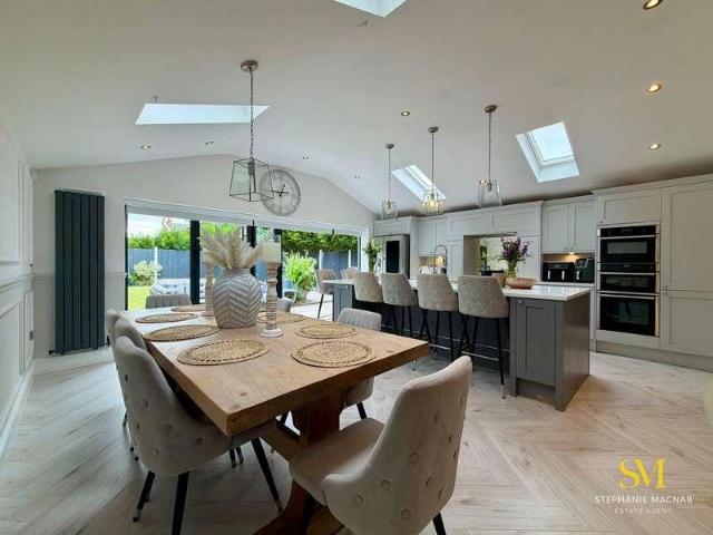 3 bed house for sale