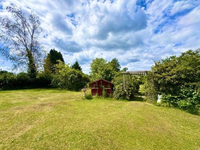 3 bed house for sale