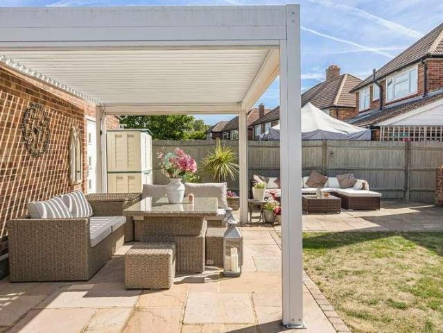 3 bed house for sale