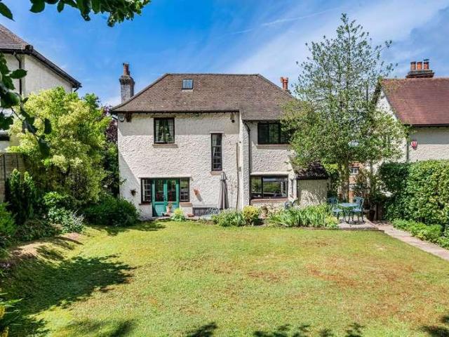 3 bed house for sale