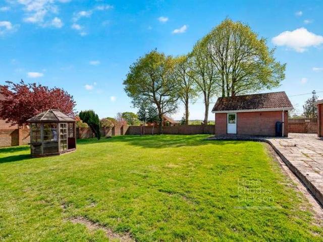 3 bed house for sale