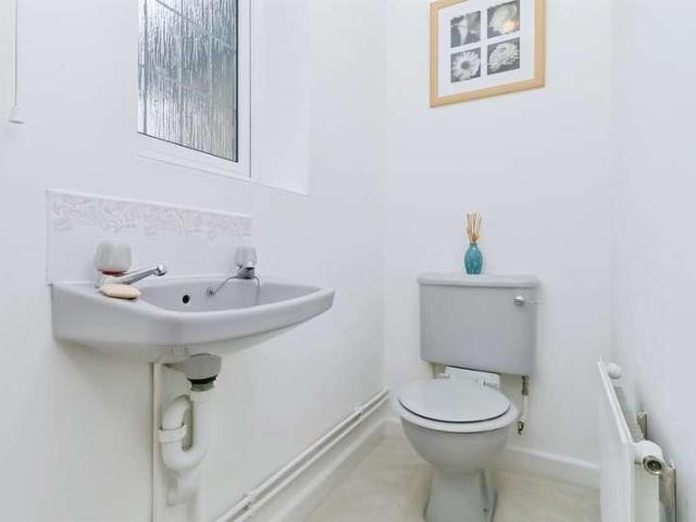 3 bed house for sale