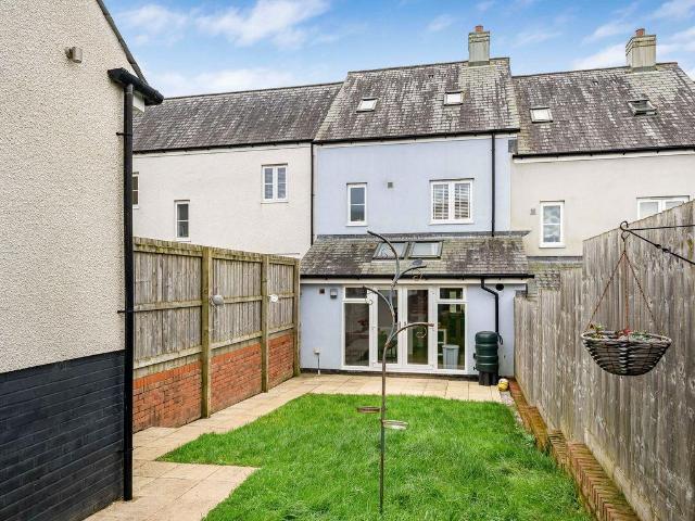 3 bed house for sale