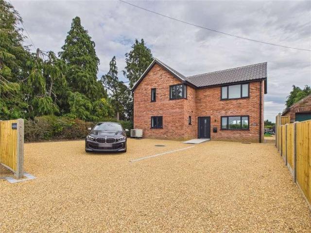 3 bed house for sale
