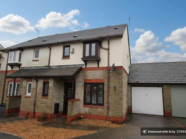 3 bed house for sale
