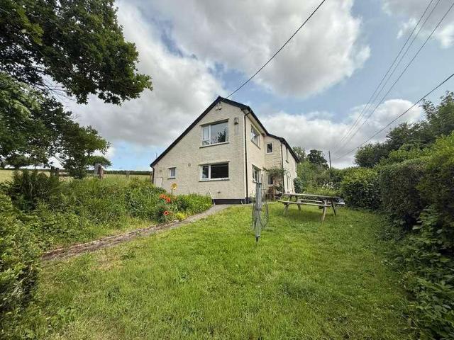 3 bed house for sale