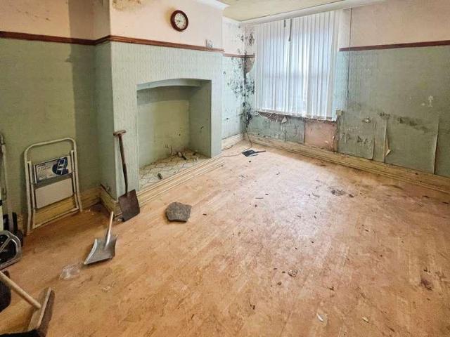 3 bed house for sale