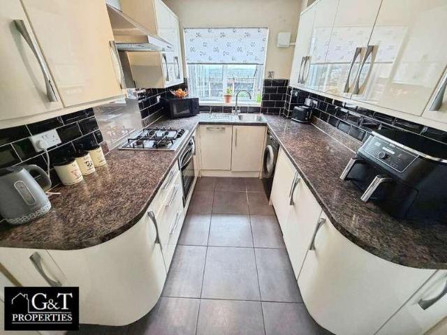3 bed house for sale