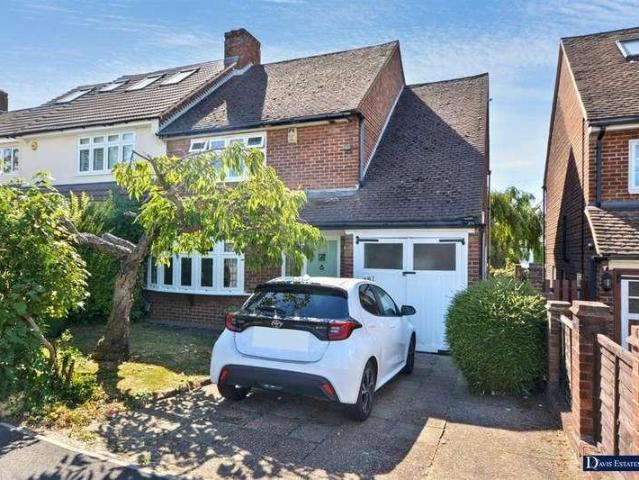 3 bed house for sale