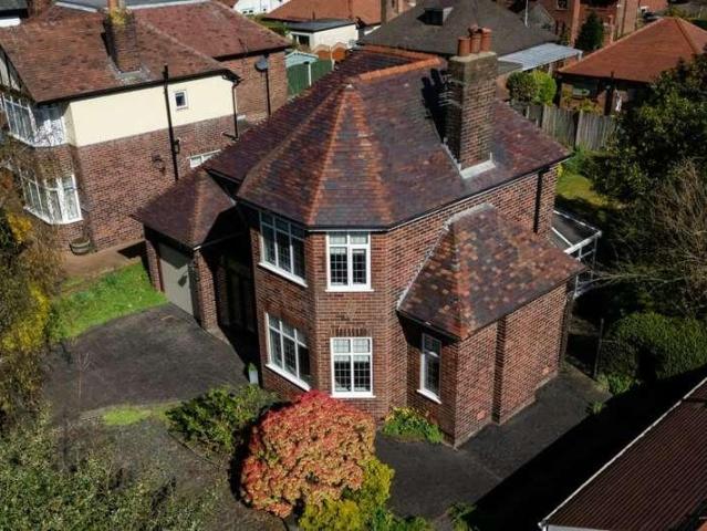 3 bed house for sale
