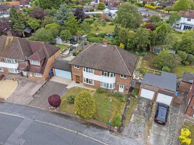 3 bed house for sale