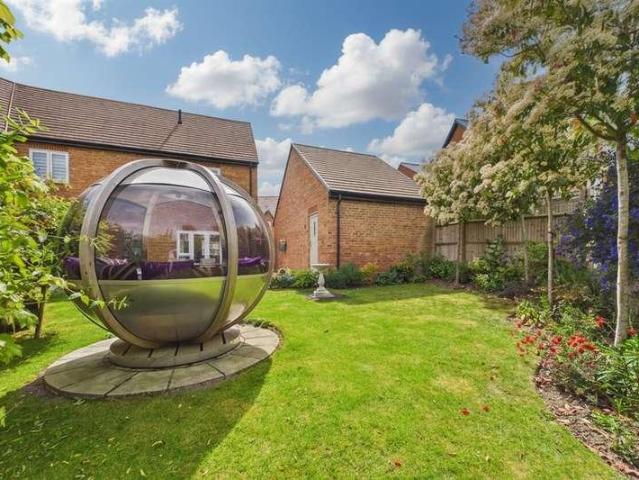 3 bed house for sale