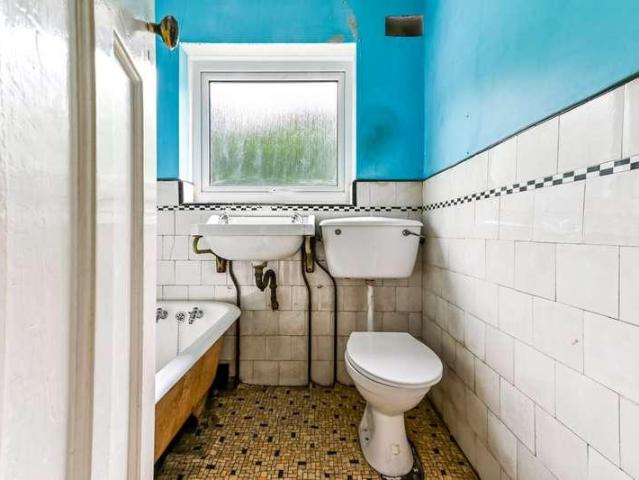 3 bed house for sale