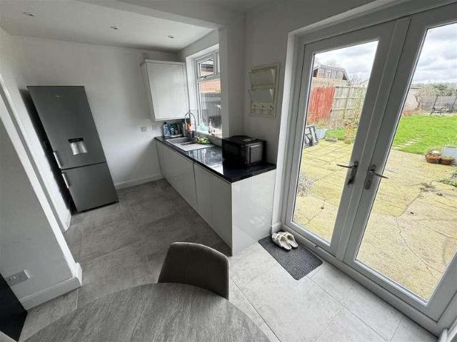 3 bed house for sale