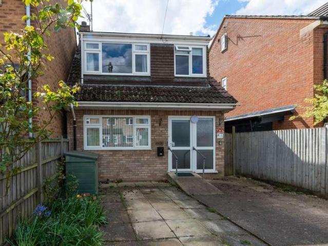 3 bed house for sale