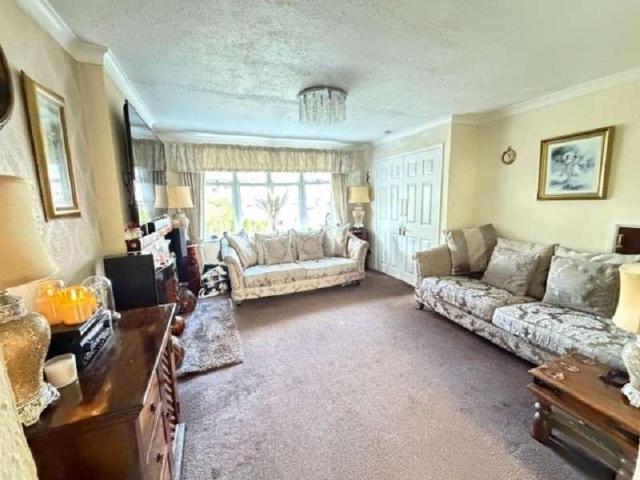 3 bed house for sale