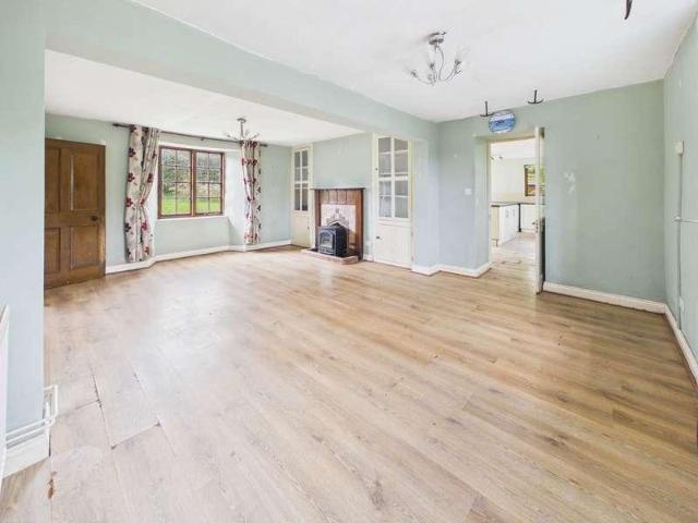 3 bed house for sale
