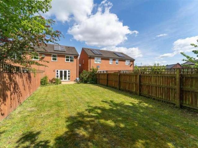 3 bed house for sale