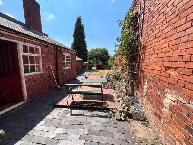 3 bed house for sale